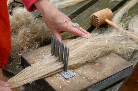 Grow Your Own Linen: Easy Steps for Home Weaving